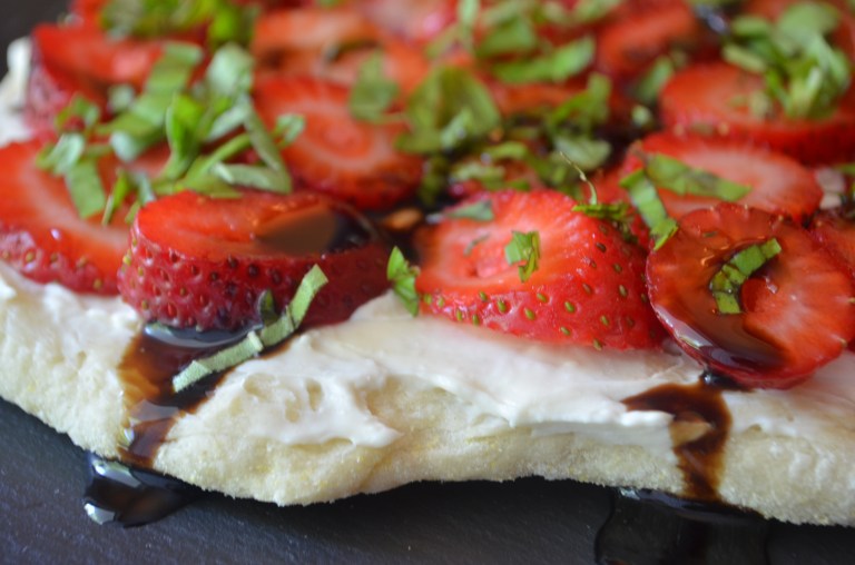 Strawberry. Basil Dessert Flatbread | rotisseriechickenqueen